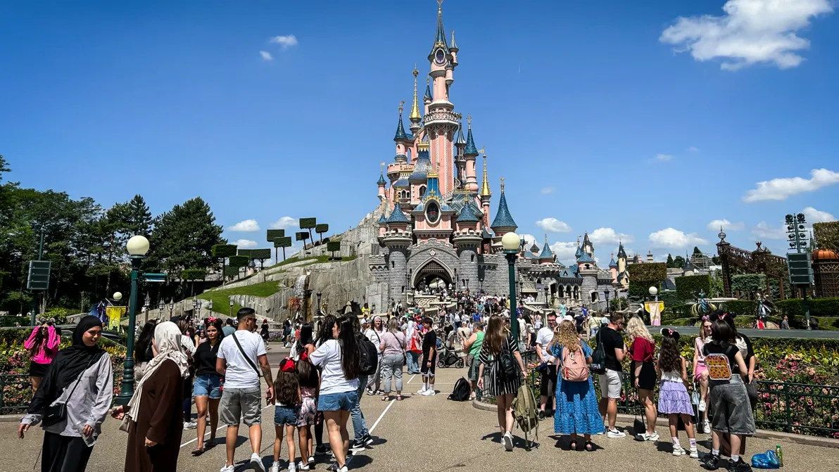 Angry rose.net spotted the fresh face and chose to check